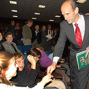 Harold Alfond’s $500 gift for every baby born in Maine to go to college ...